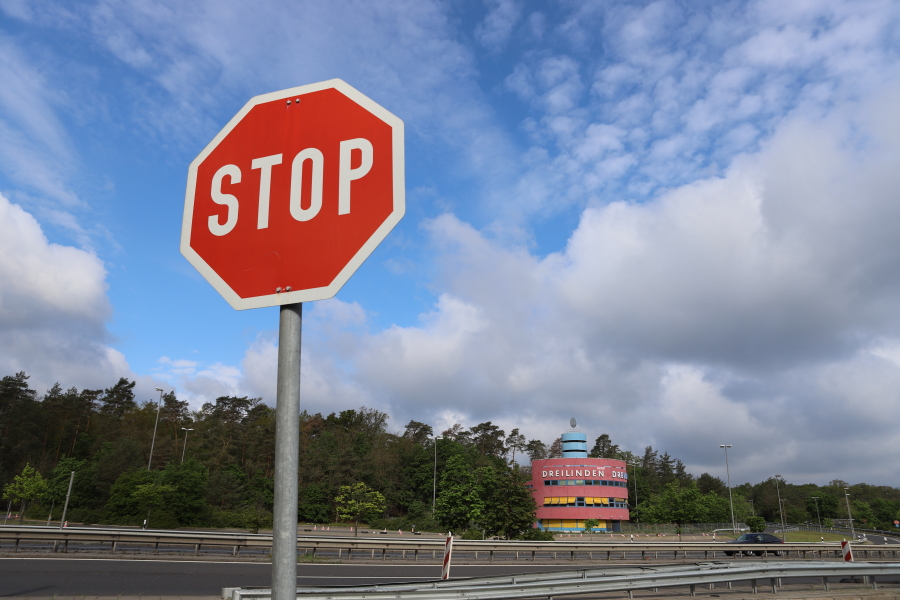 Berlin Check point Bravo – Où que ce soit … Wherever it is